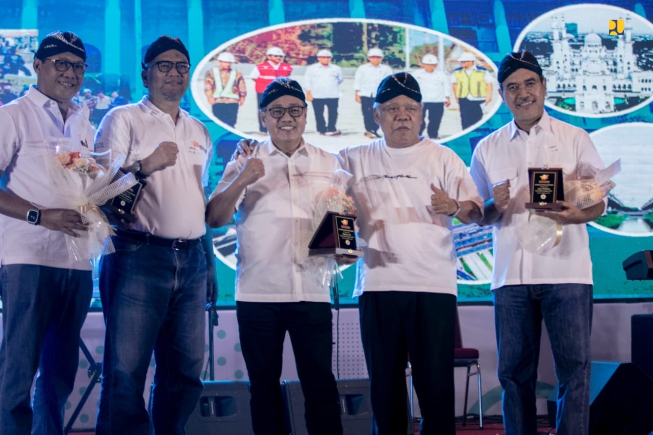 Hadiri Reuni Alumni Teknik UGM, Menteri Basuki Dorong Tingkatkan Inovasi di Dunia Rekayasa ...